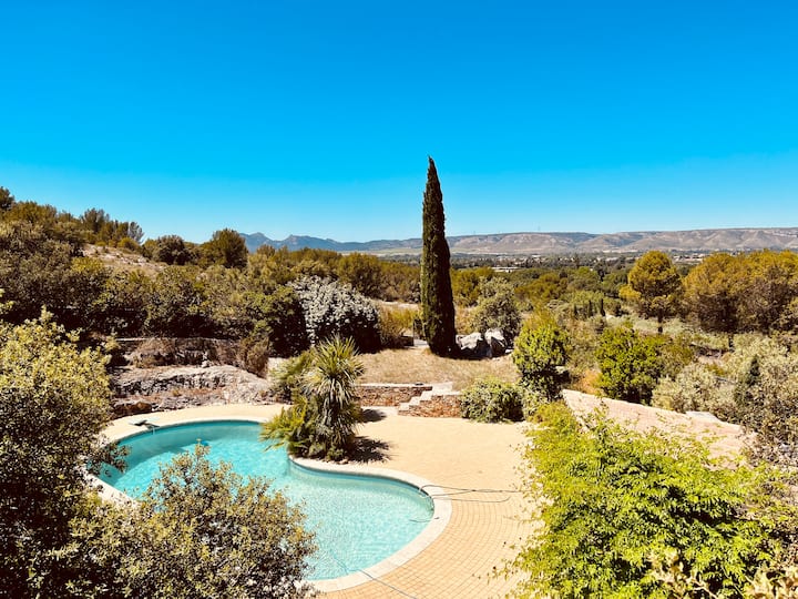 Belle Villa Dans La Garrigue - Sénas