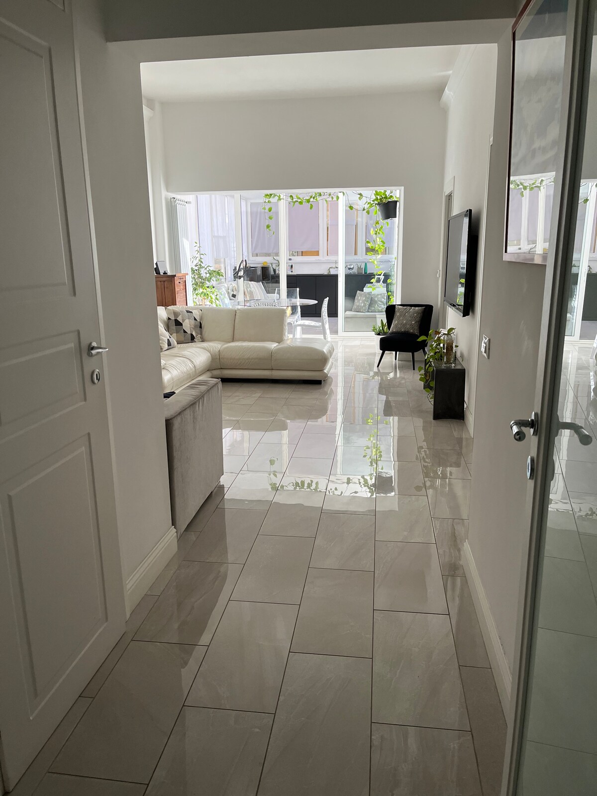 Apartment with bright veranda - Apartments for Rent in Rome, Lazio ...