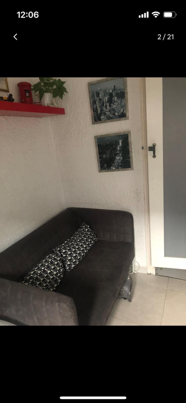 Habitación Privada Muy Pequeña. - Barcelona