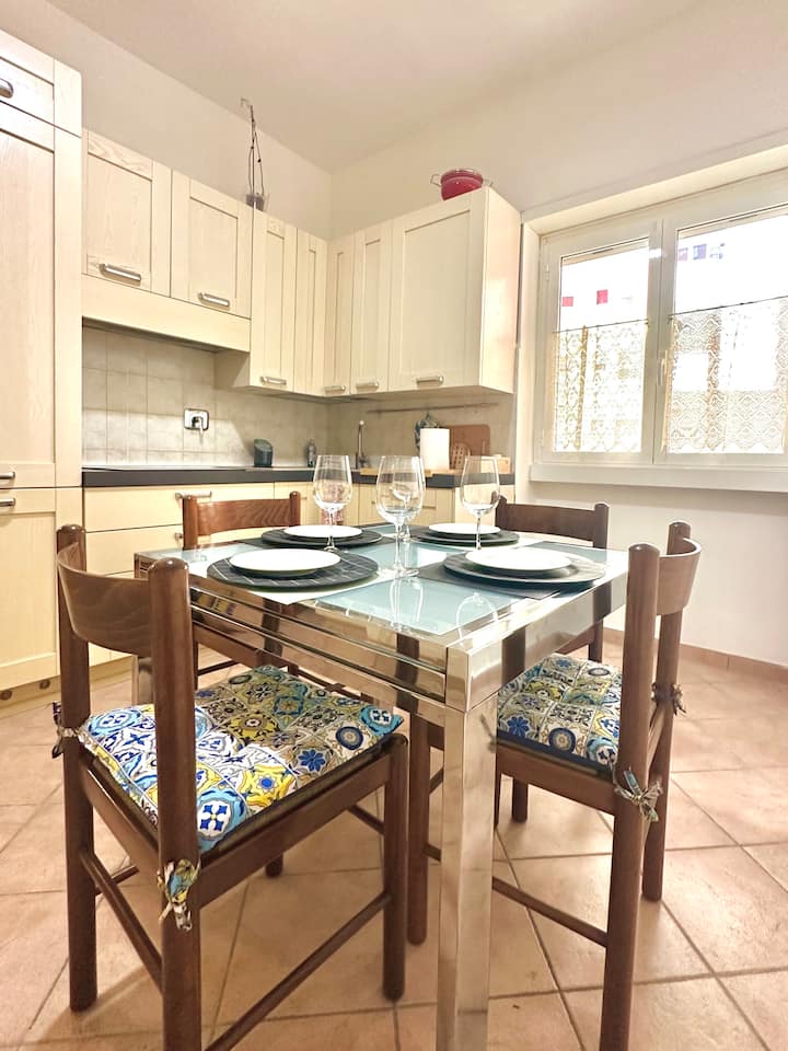 Métro A - Apt Familial, 2 Ch, Cuisine Et Salon - Rome