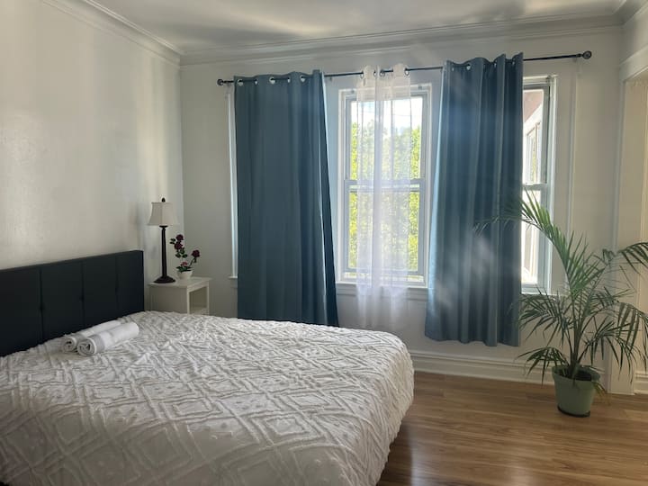 Spacious 3-bedroom Apt Near Nyc & Newark Airport! - Newark, NJ