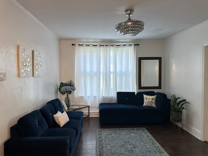 Spacious 3-bedroom Apt Near Nyc & Newark Airport! - Newark, NJ