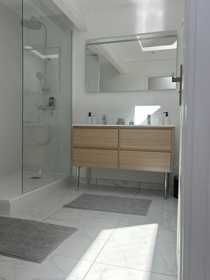 Loft Moderne Dominant La Ville  Avec Loggia - Roncq