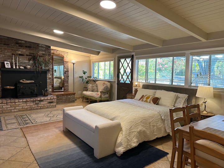 Warm Rustic Garden Retreat/private Yard/near Sf - El Cerrito, CA