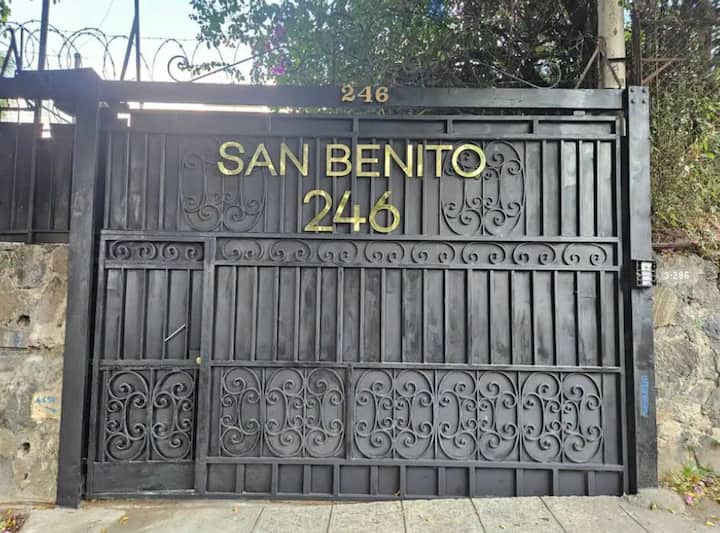 Casa San Benito 246 - El Salvador
