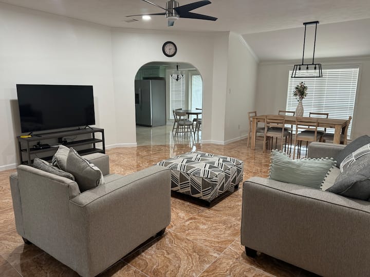 Home In College Station - College Station, TX