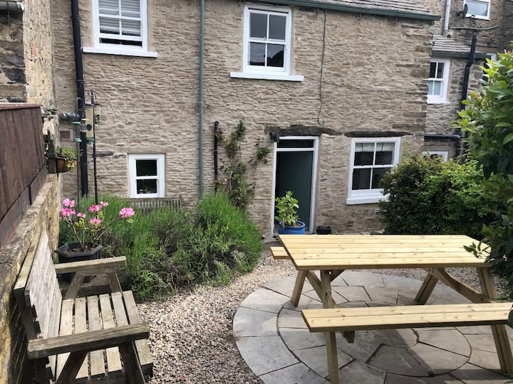 Traditional Home In The Dales - Leyburn
