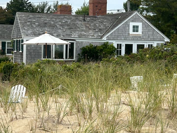 Waterfront West End Cottage. - Provincetown, MA