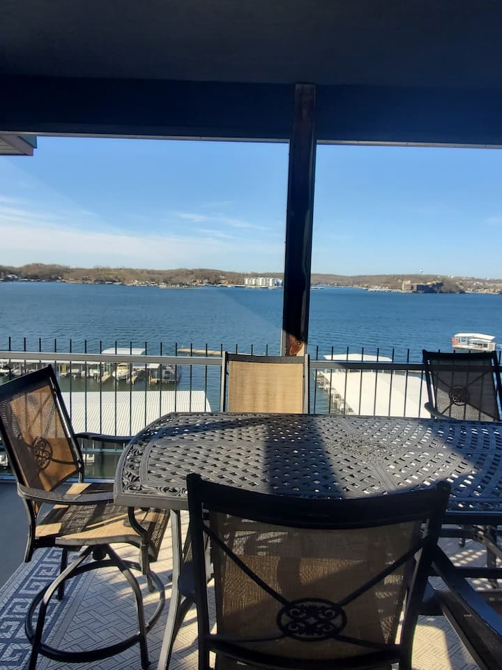 Main Channel Hangout - Lake Ozark, MO