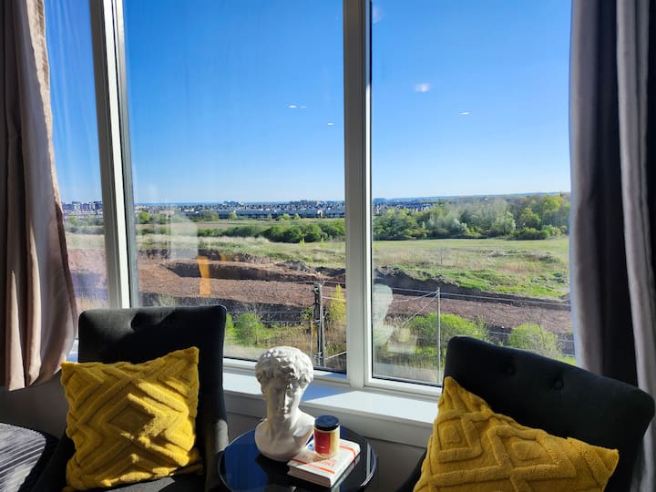 Luxury 2br Oakville Condo, W/parking, Balcony, Wfh - Oakville