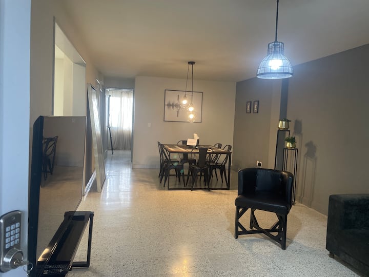 Suite Fórum 2 / Facturamos - León, Mexico
