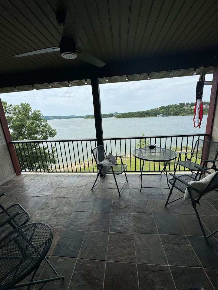 Water Front View At Table Rock Lake New Renovation - Kimberling City, MO
