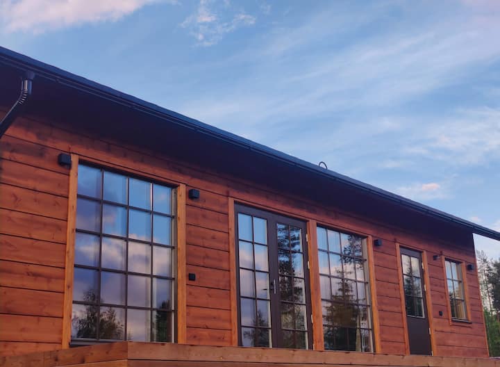 Cozy Modern Lodge - Finland