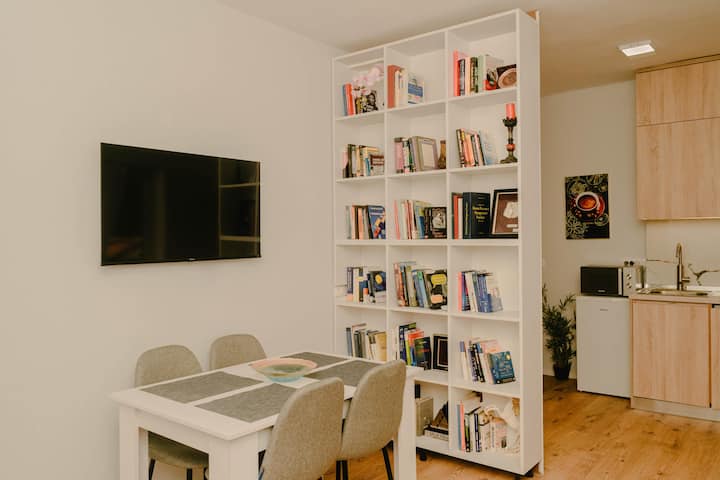 Studio Flat In Heart Of Tirana - Tirana