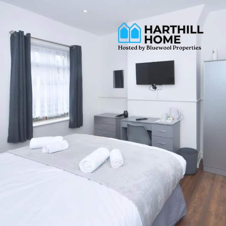 Deluxe 3 Bedroom House Near The Hospital - Stoke-on-Trent