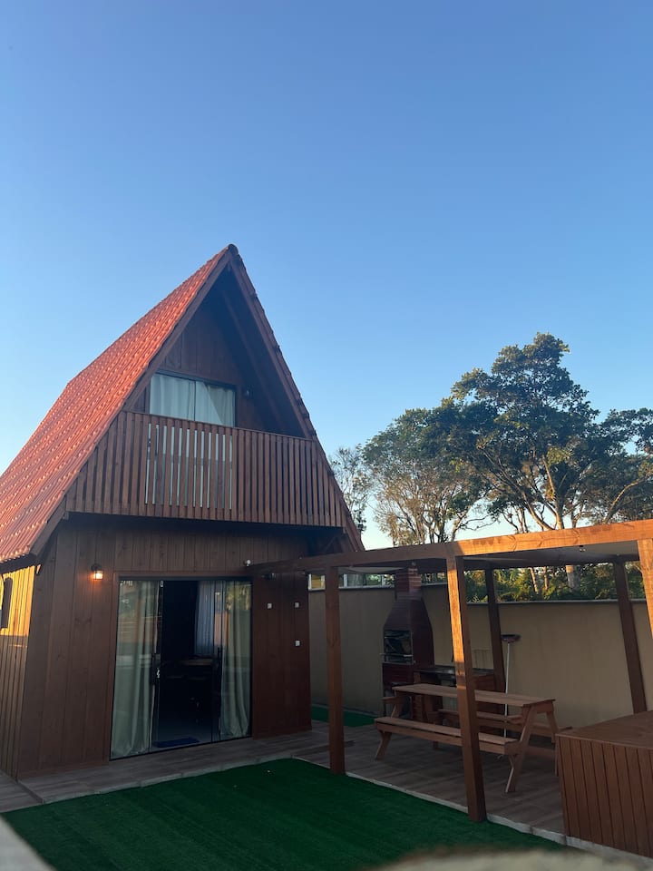 Casa Chalé Com Jacuzzi Piscina Aquecida - Guaratuba