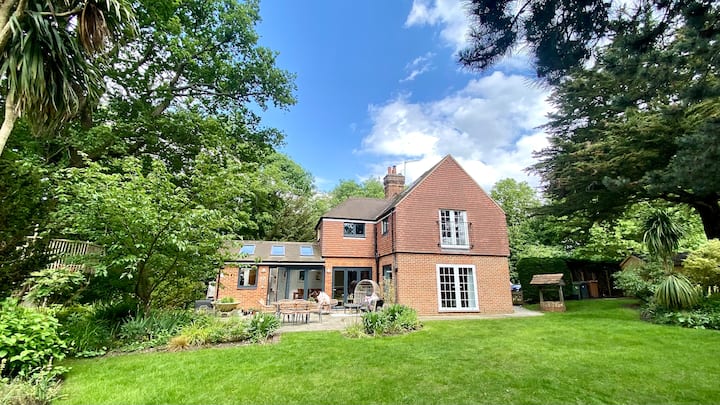 Serene Cottage Retreat: Green Oasis In Guildford - Guildford
