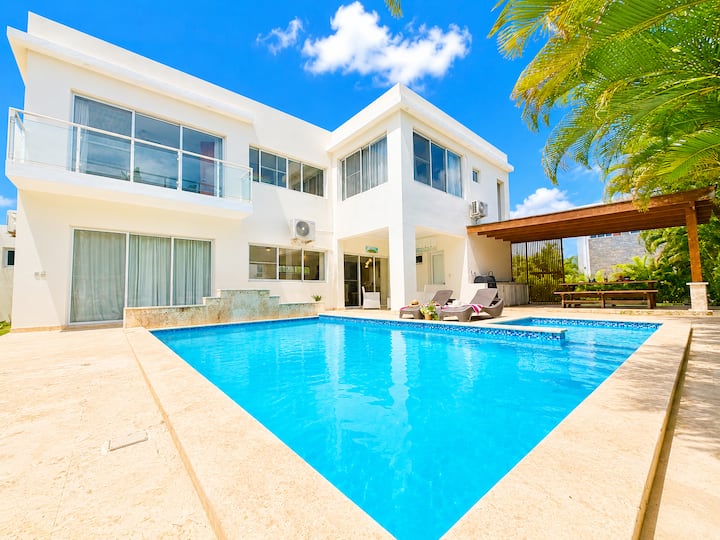 5bd Corner Lot Villa|private Pool, Sleeps Up To 14 - République dominicaine