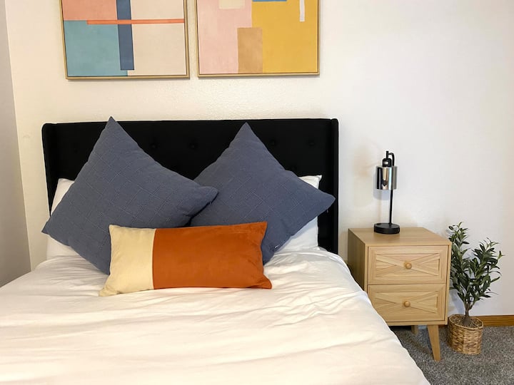 Private, Simple & Central - Mankato, MN