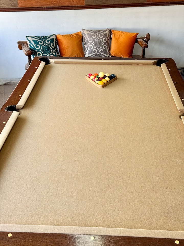 Julie Anne’s Guesthouse - City Center, 4br & 5bath - Pasig