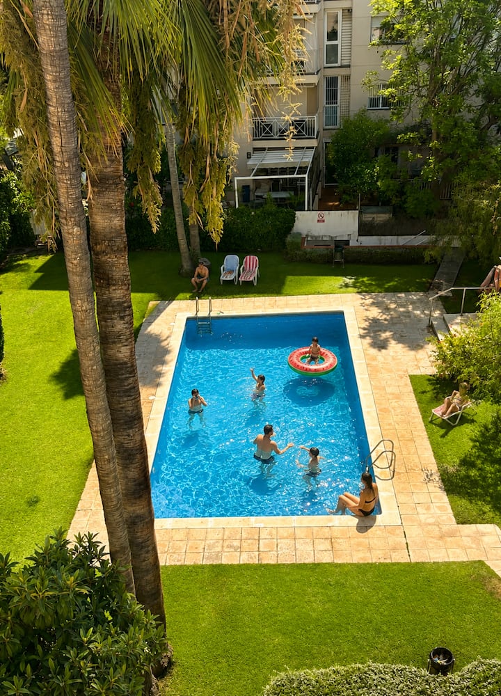 Robin Apartment With Pool - Sitges