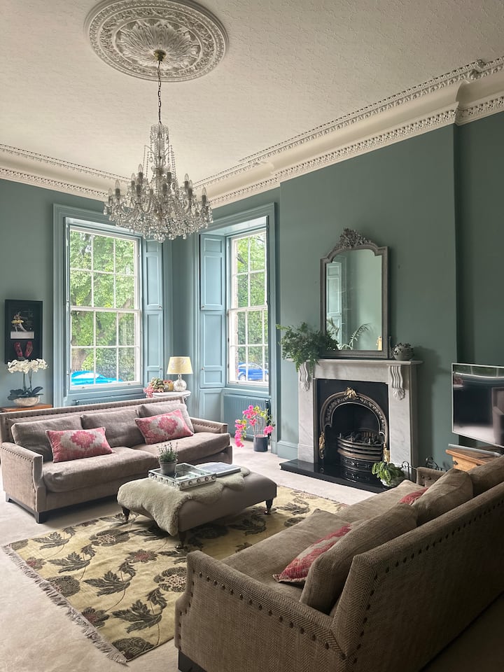 Exclusive Main Door Apartment - Edinburgh