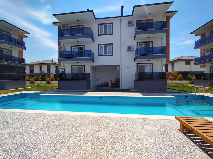 1+1 Eşyalı Ve 
Havuzlu - Dalaman