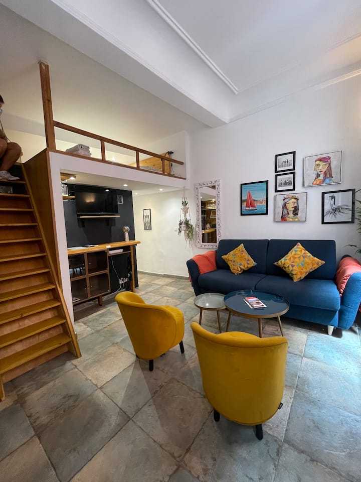 Cosy Old Nice Apt, Ac, Sleeps 5 - Nice