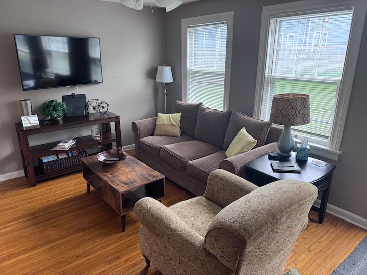 U2/hstc Dstc Dwntwn Pets Ok - Fort Wayne, IN