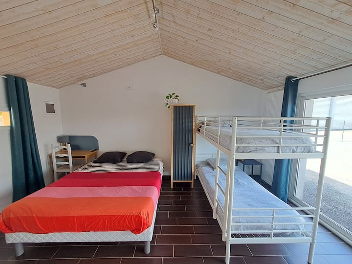 Studio Privé
Proche Aéroport Et Axe Nantes-pornic - Bouaye