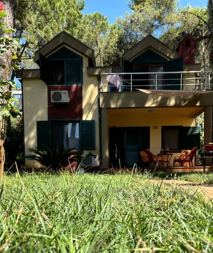 Pines Garden Beach Villa - Albanie