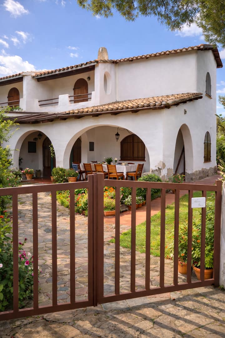 Villa Energy 150 M Dal Mare - Sardinia