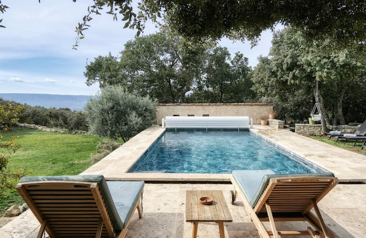 Mas Sur Les Hauteurs De Gordes - Gordes, Francia