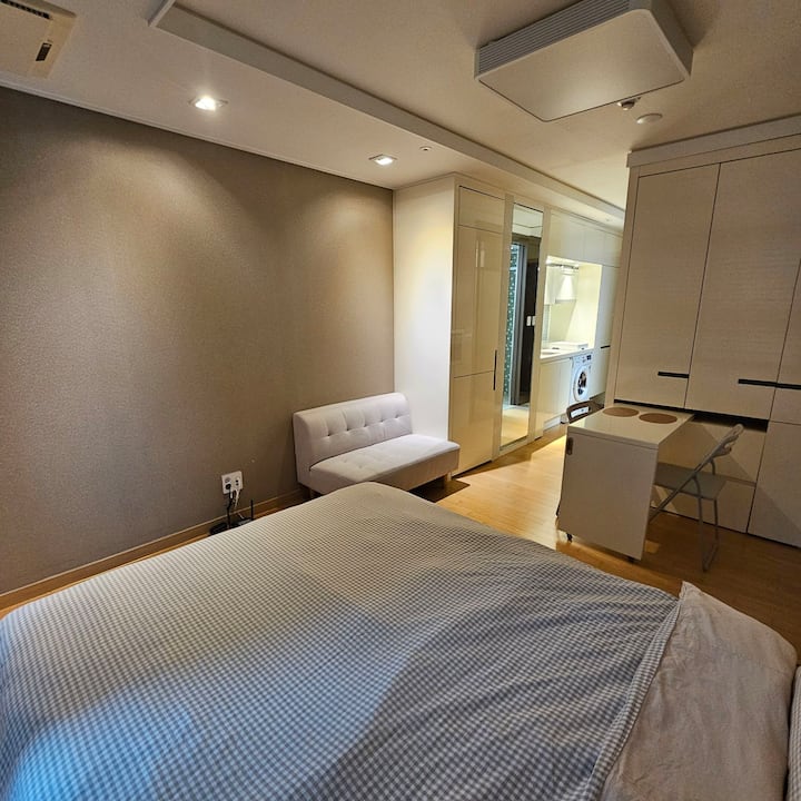Botanic 1400w, Arex, Line 9, Sofa, Tv - Séoul
