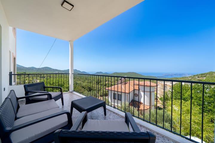 Doğa,deniz Ve Yunan Adası Manzarası Bir Arada - Turquie