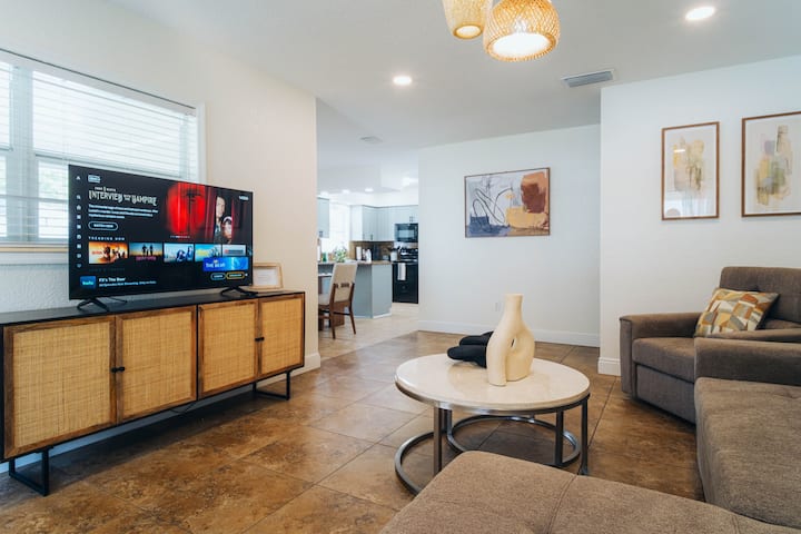 Modern Home For 12, Stadium Walk - Tampa