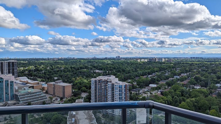 Gorgeous And Central Unit For 4 - Toronto