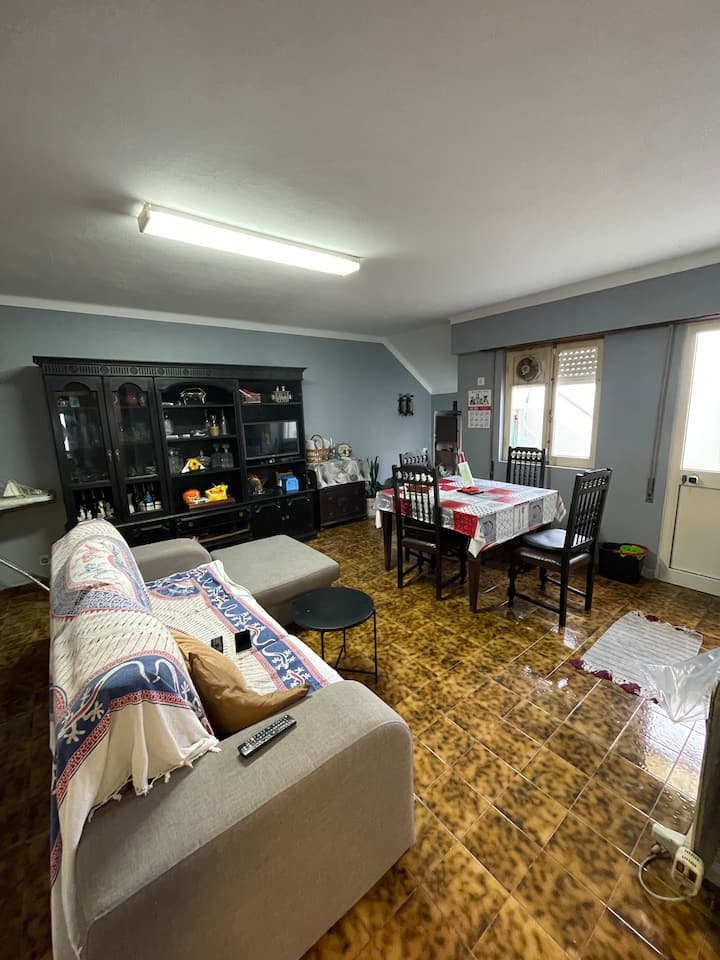 Quarto Em Angra Do Heroísmo - Azzorre