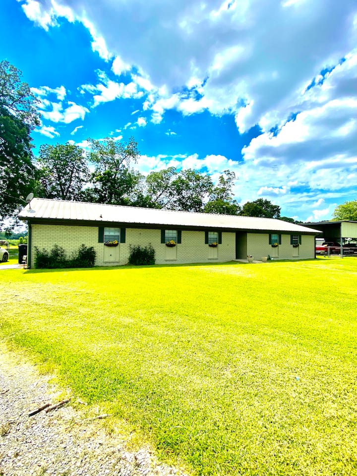 De Berry Villa - New Iberia, LA
