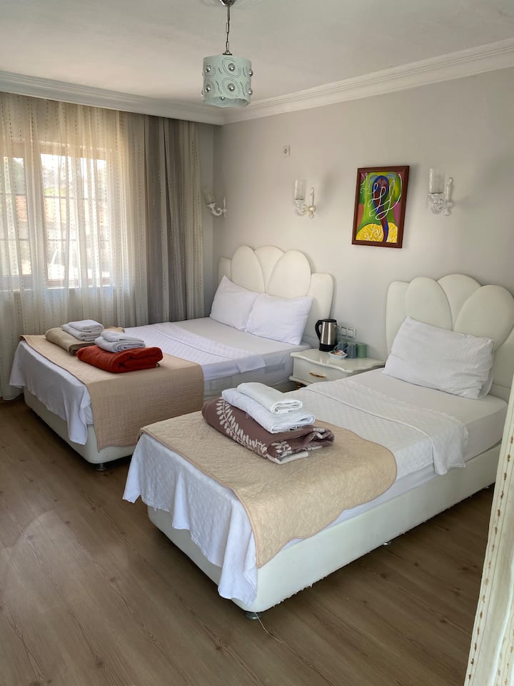 Alida Hotel 5 Kişilik Aile Odası - Pamukkale