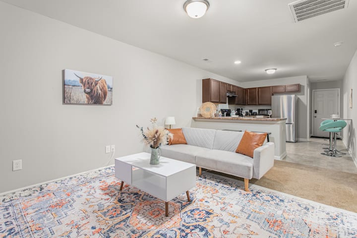 2 Bedroom Downtown Greensboro - Greensboro, NC