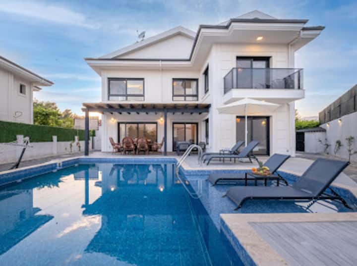 Villa Pera 3+1 Havuzlu - Fethiye
