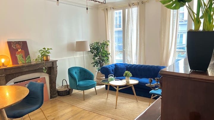 Superbe Maison Avec Cour Intérieure à Montmartre - Paris