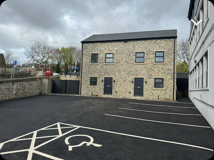 Newly Constructed Town House - Ilkley