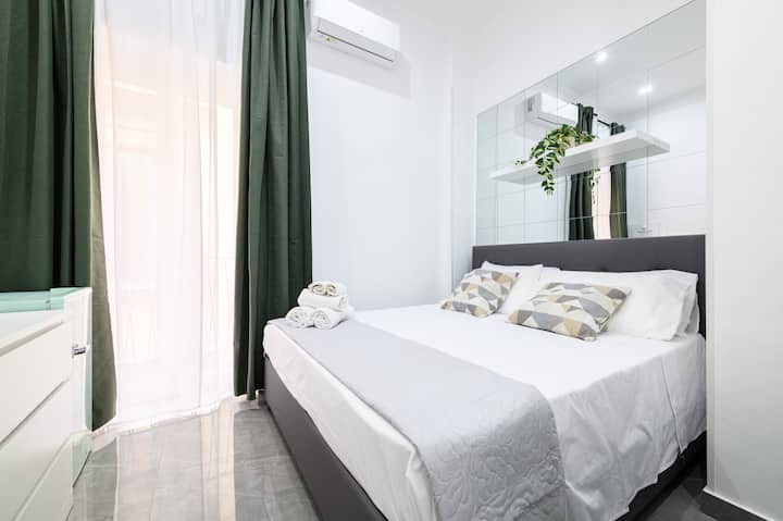 Giordano Suite Anna Center - Naples