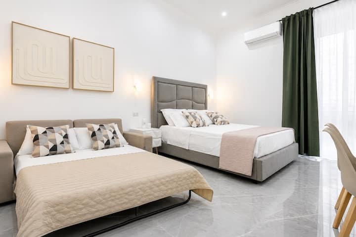 Giordano Suite Riccardino Center - Naples