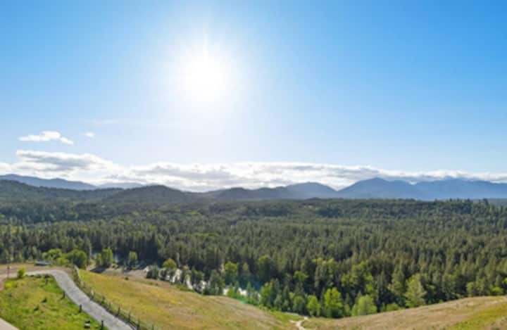 5th Flr Grand River View Fire Pl Desk Pool Hottub - Roslyn, WA