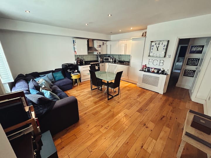 Cosy Chelsea Basement Flat - Londen