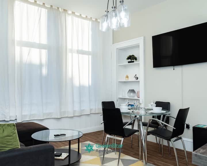 Greenstar - Walk Into City Centre - 2 Guests - Dundee