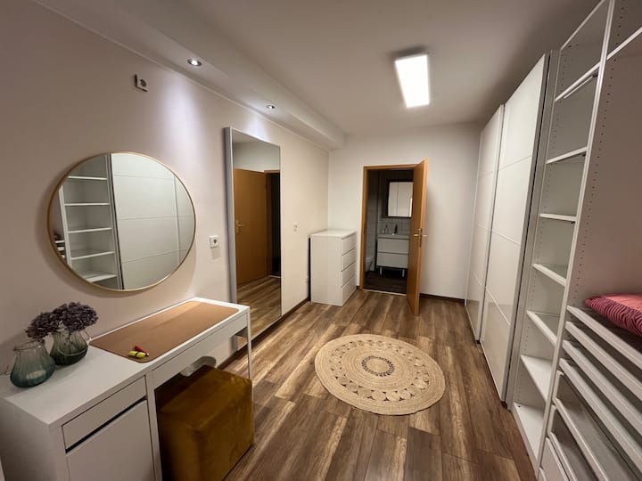 Schöne Ergeschosswohnung - Köln